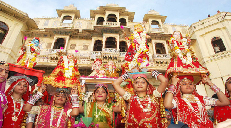 On a Tour of Colorful Festivals in Jaipur – Welcome to Traveling To ...