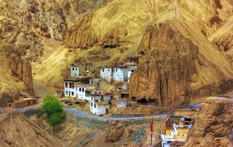 Leh Travel Guide: Experience the most amazing sites of Himalayan Beauty ...